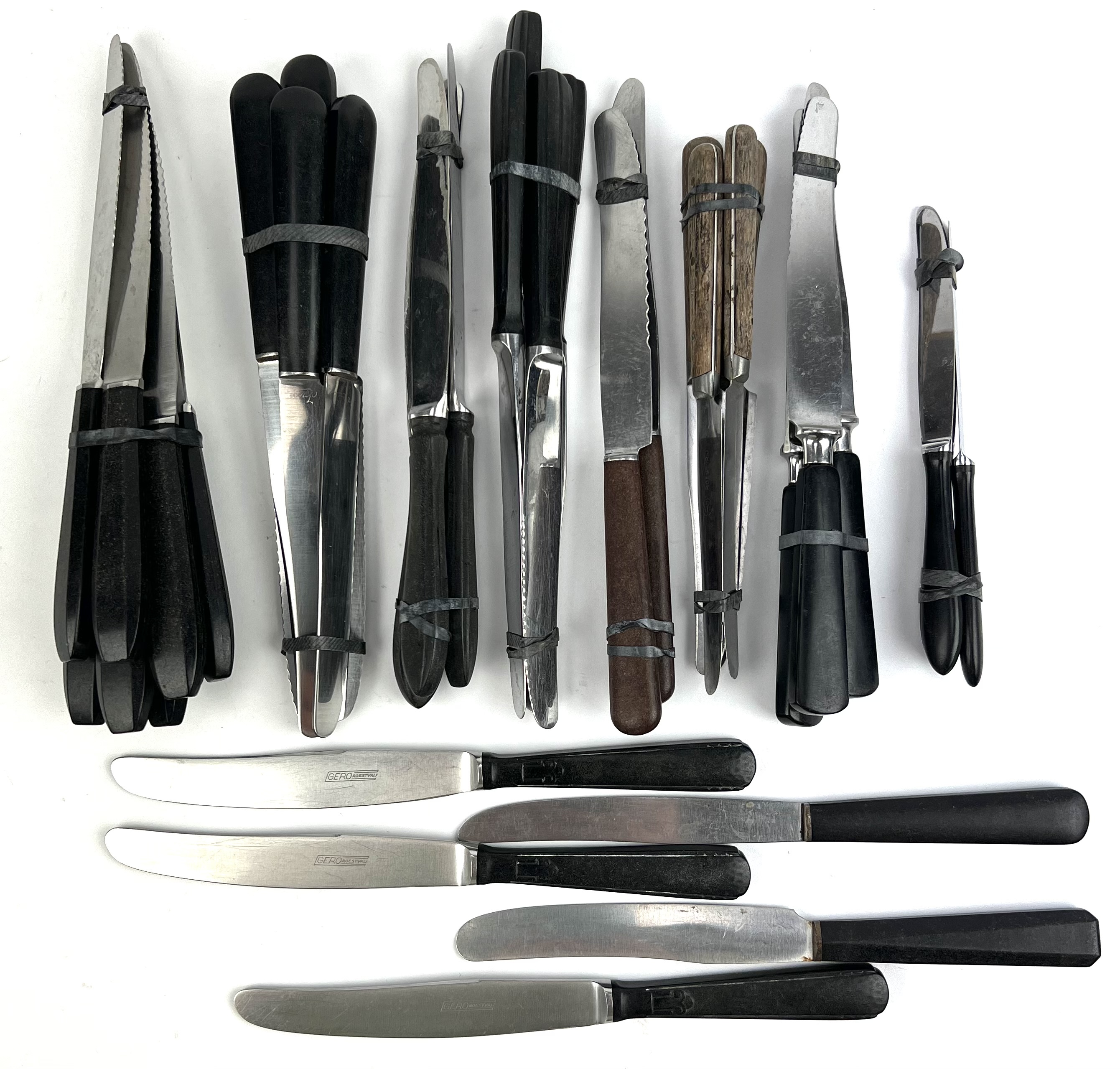 562. Lot messen bakeliet