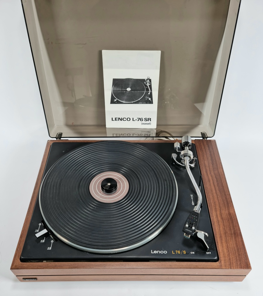 900. Platenspeler, Lenco